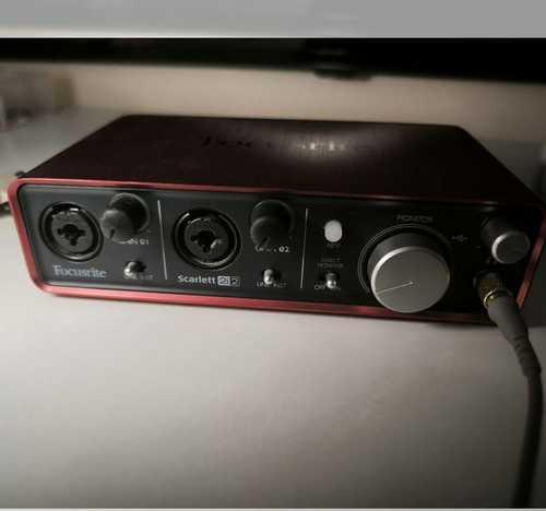 Звуковая карта focusrite scarlett 2i2