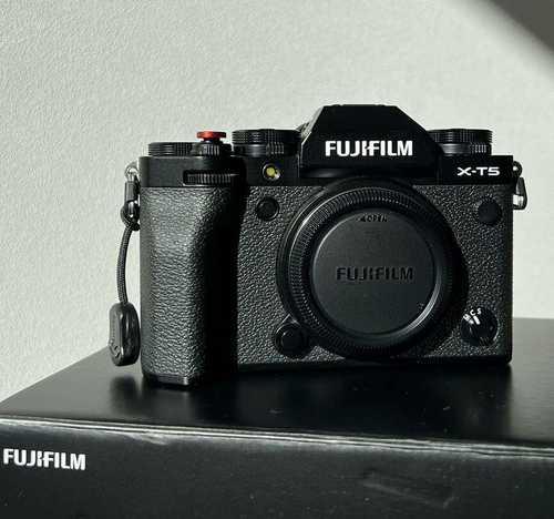 Фотоаппарат Fujifilm X-T5 body