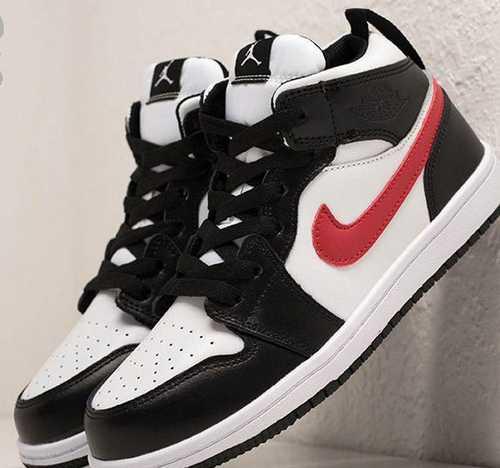 Кроссовки Nike Air Jordan 1 Mid