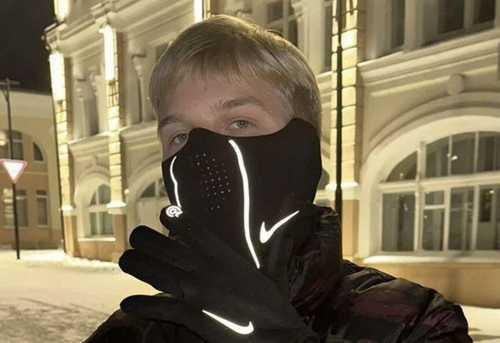 Снуд и перчатки Nike