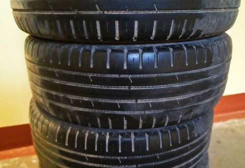 Nokian Tyres Hakka Blue 2 215/65 R16 99V