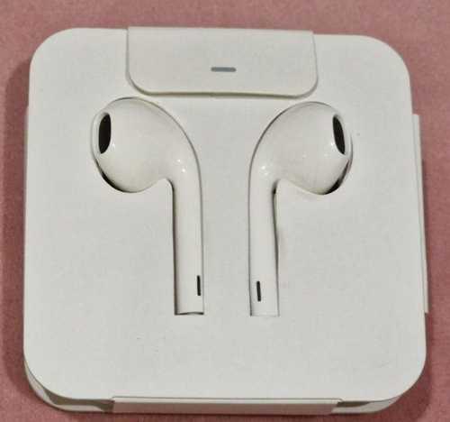 Наушники apple earpods lightning и переходник