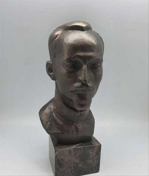 Бюст " Феликс Дзержинский". 1960г