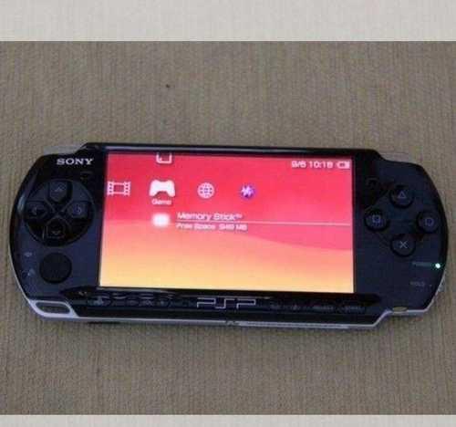 Sony psp 3008 прошитая, с картой памяти 8гб игры