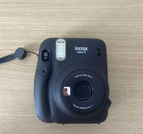 Фотоаппарат поларойд instax mini 11