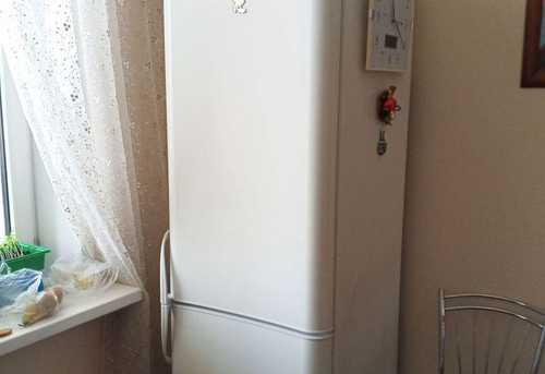 Холодильник бу Indesit ca140 G