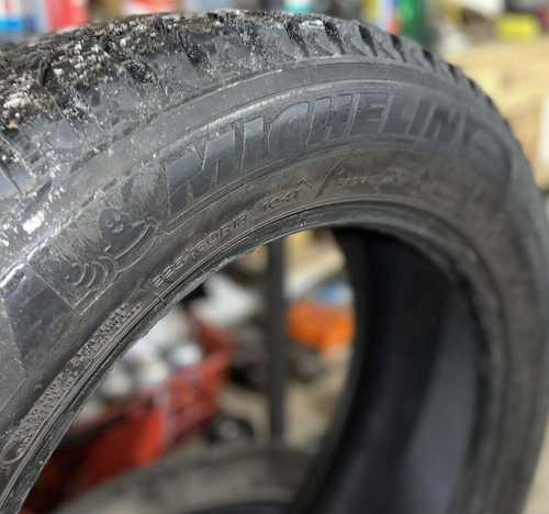 Michelin Latitude X-Ice North 225/60 R18 104T