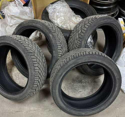 Continental ContiVikingContact 7 205/45 R17 88T