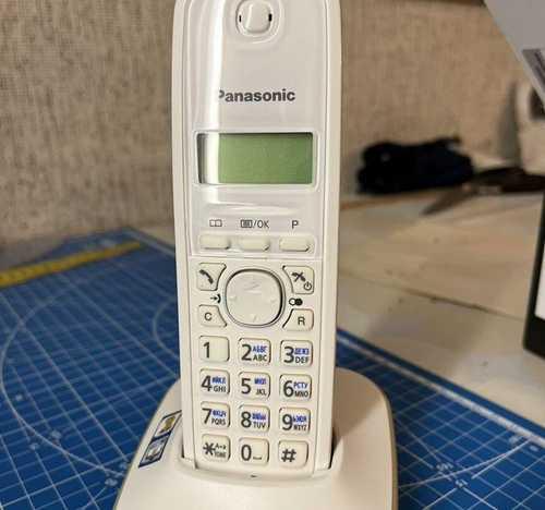 Телефон Panasonic KX-TG1611 RU
