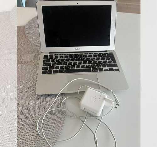 Macbook air A 1370