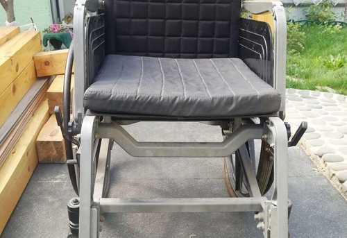 Инвалидные кресло-коляски