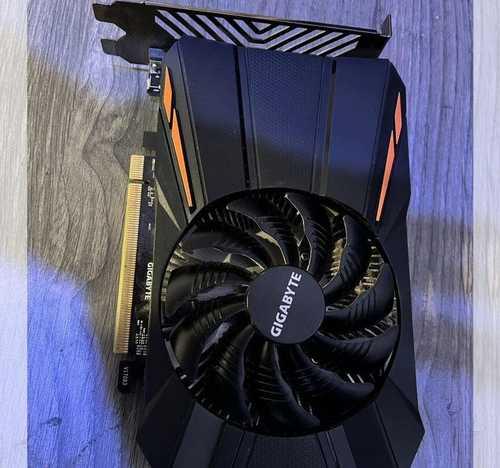 Видеокарта gigabyte AMD Radeon RX 560 4гб