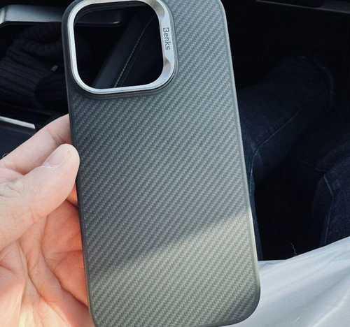 Чехол на iPhone 16 про kevlar