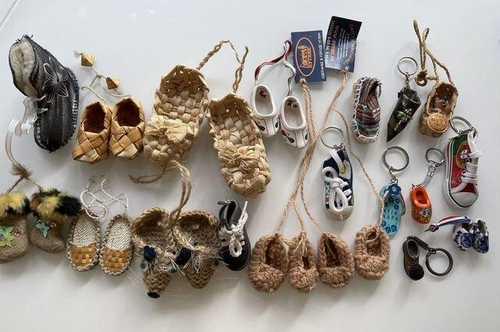 Коллекция брелоков в виде обуви