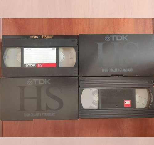 Две видеокассеты VHS TDK HS E-240