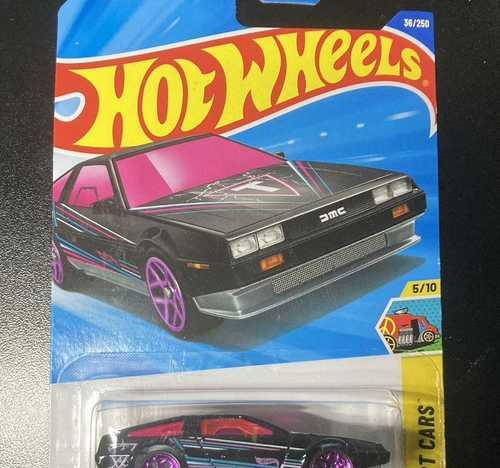 Hot wheels dmc delorean