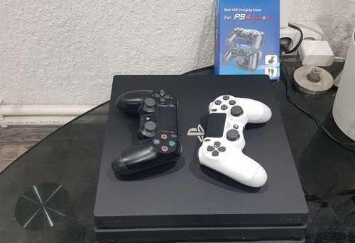 Sony PS4 pro 1tb, 2 геймпада