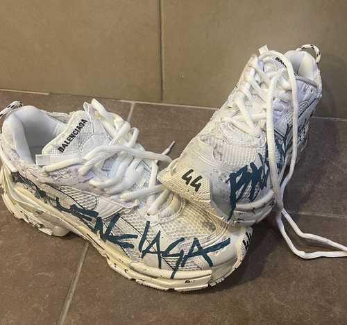 Balenciaga Graffiti Runner White оригинал