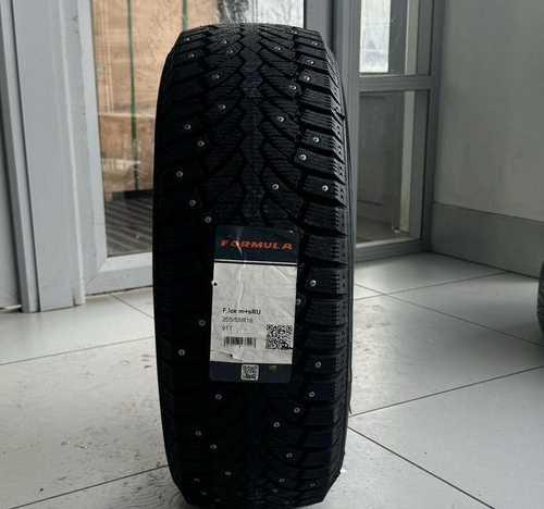 Pirelli Formula Ice 205/55 R16 91T