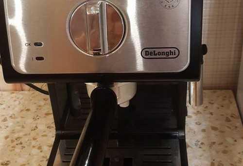 Кофеварка рожковая Delonghi ECP33.21.BK