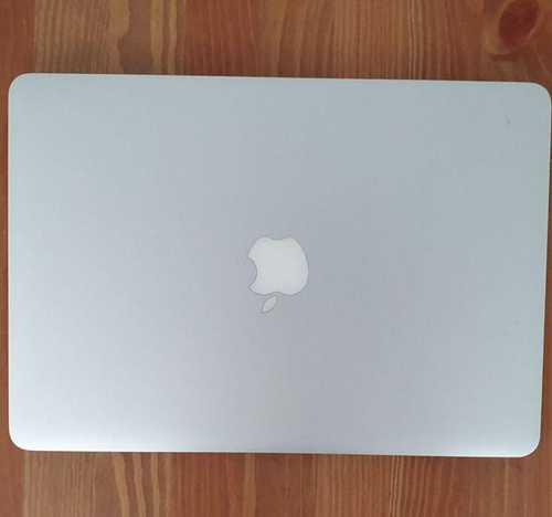 Apple macbook Air 13 года 2011