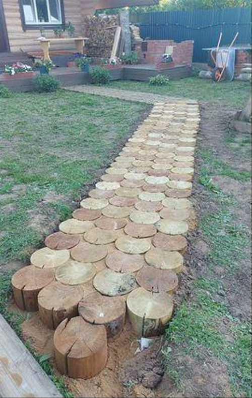 Плитка тротуарная из спилов дерева