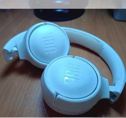 Беспроводные наушники JBL Tune 520BT бу