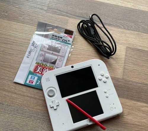 Nintendo 2DS White / Red Limited Edition 32Gb