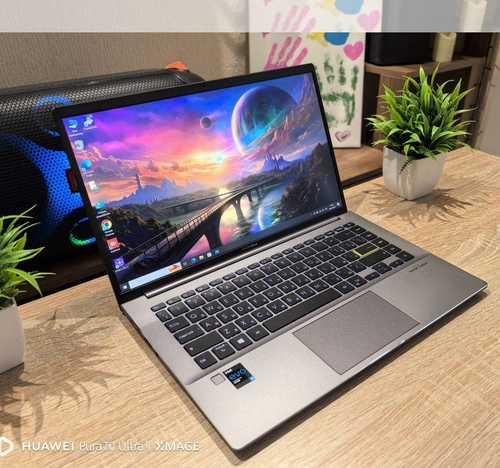 Asus Vivobook i5 / 16gb /512 gb