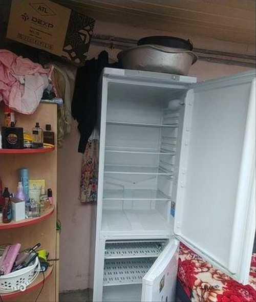 Продам холодильник бу indesit