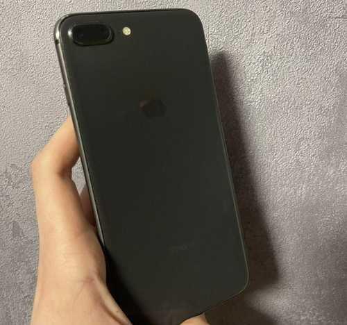 iPhone 8 Plus, 64 ГБ