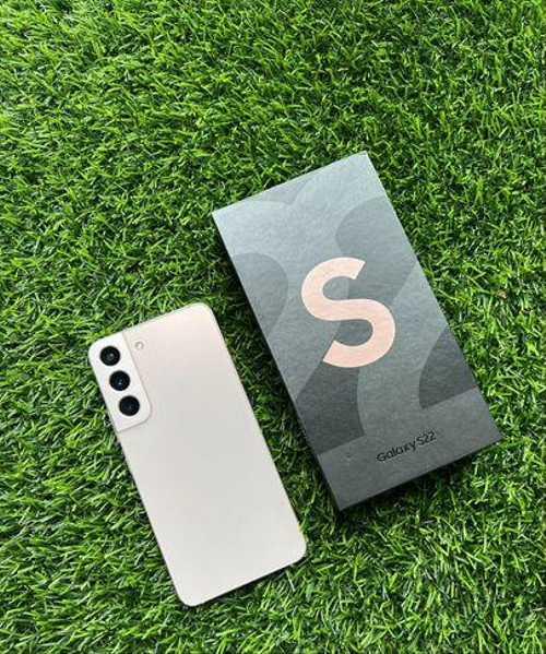 Samsung Galaxy S22, 8/128 ГБ