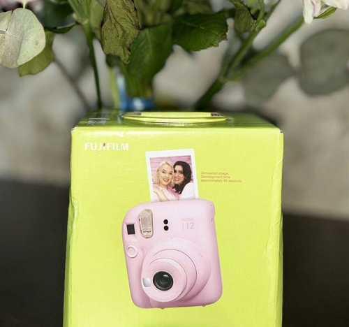 Фотоаппарат instax mini 12