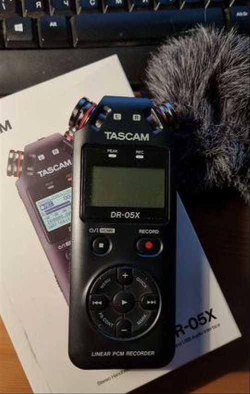 Диктофон Tascam DR-05X