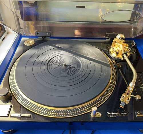 TechnIcs SL-1200LTD LImIted EdItIon Gold Turntable