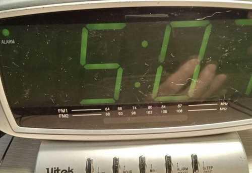 Часы будильник радиоприёмник Vitek vt 3512sr