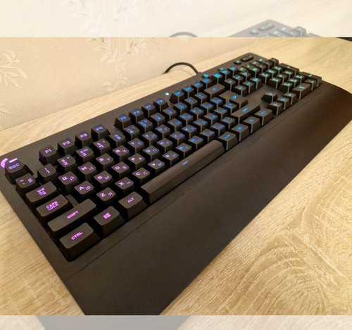 Клавиатура Logitech g213