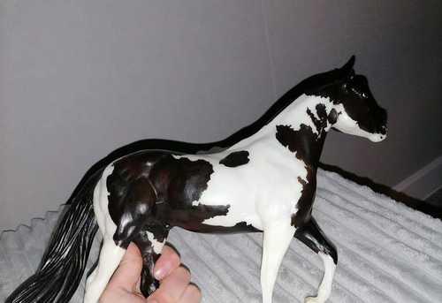Фигурка лошади Breyer Трад 1:9