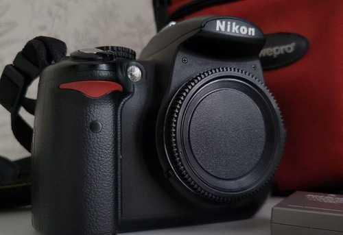 Зеркальный фотоаппарат Nikon D5000 Body Отличный