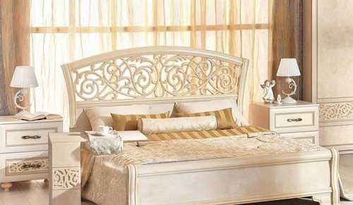 Кровать двуспальная в классическом стиле