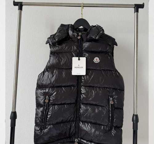 Жилетка moncler глянцевая nfc