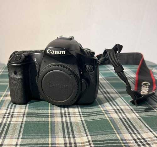 Фотоаппараты и объективы Canon EOS 60D Body