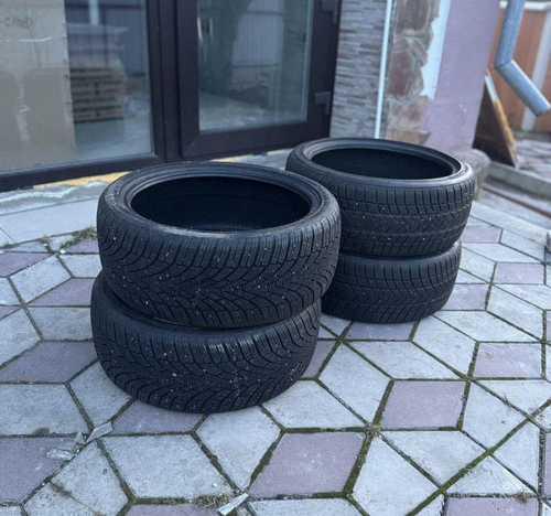 Gripmax Grip Ice X 205/40 R17