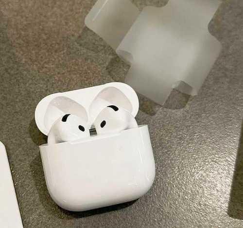 Беспроводные наушники airpods 4