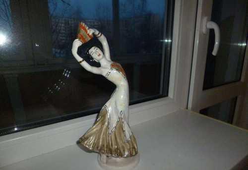 Фарфоровые статуэтки СССР балерина с веером