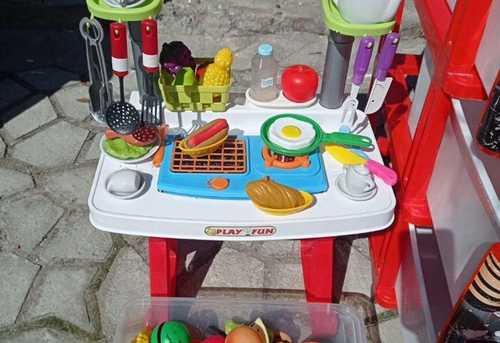 Детская игровая кухня и комод