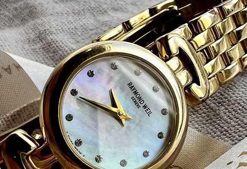 Женские Raymond Weil с брилиантами на циферблате