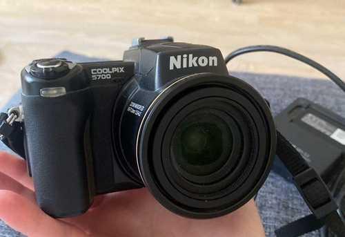 Ретро Фотоаппарат (Nikon coolpix 5700 )