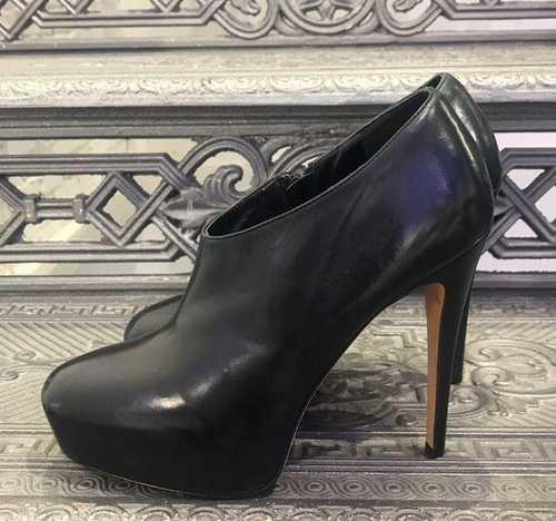 Ботильоны Brian Atwood