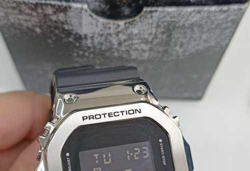 Часы Casio G-Shock GM-5600